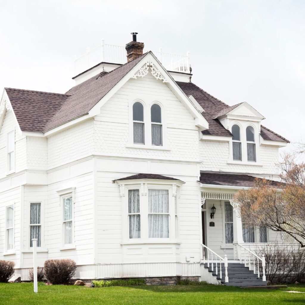 Single Hung Round Top Windows Denver | Expert Replacement